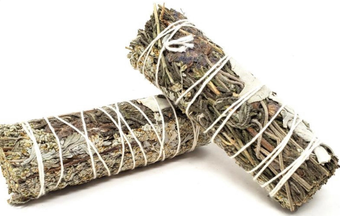 Divine Alignment Smudge Bundle – Granny Magick Margaret Jamison